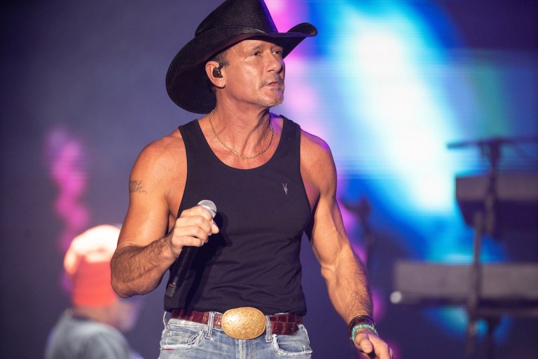 Concert Review: Tim McGraw’s Stellar Setlist Captivates Fans at ...